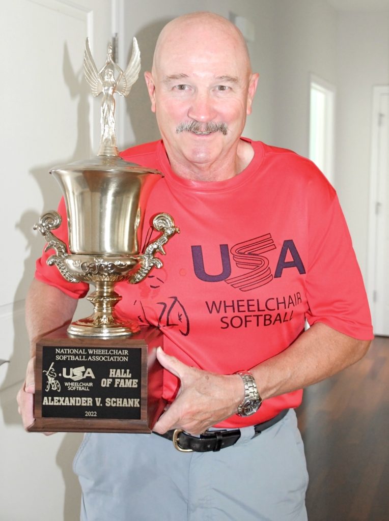 Sun City resident shows that wheelchair softball is in a league of its ...